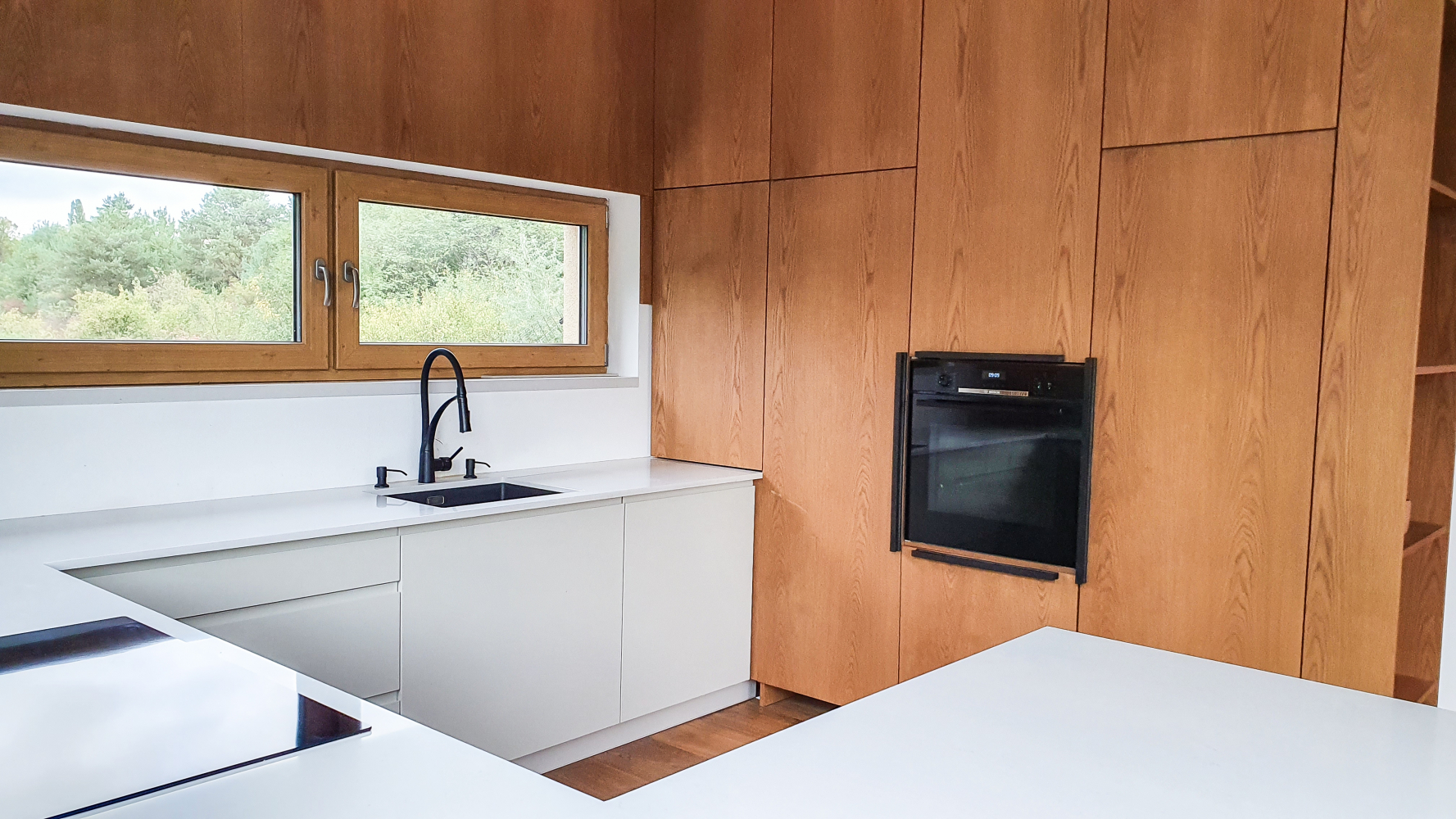 Crystal Absolute White | Technistone