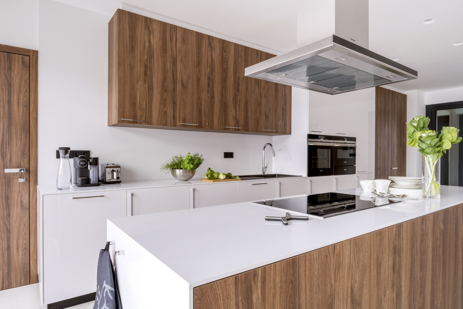 Crystal Absolute White | Technistone