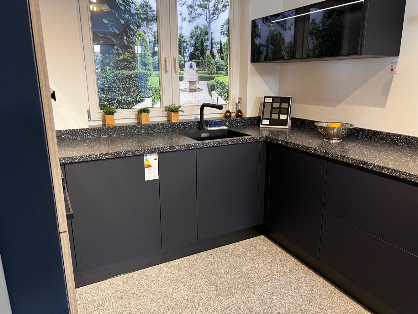 Taurus Terazzo Black | Technistone